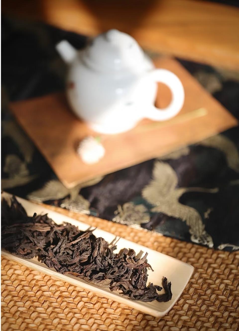 Guide to Comparing Wuyi Rock Tea Varieties - FONG'S TEA