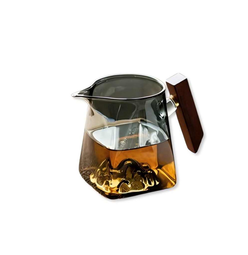 Mountain Glass Fair Cup With Wooden Handle - Gong Dao Bei - FONG'S TEA