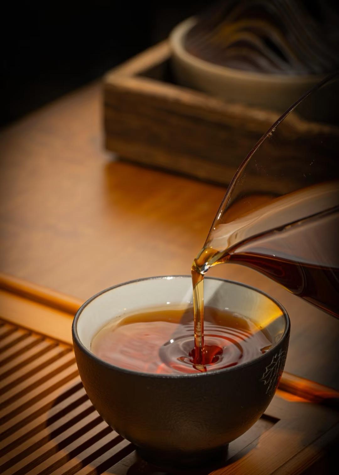 Health Benefits of Pu Erh Tea: Why You Should Drink It - FONG'S TEA