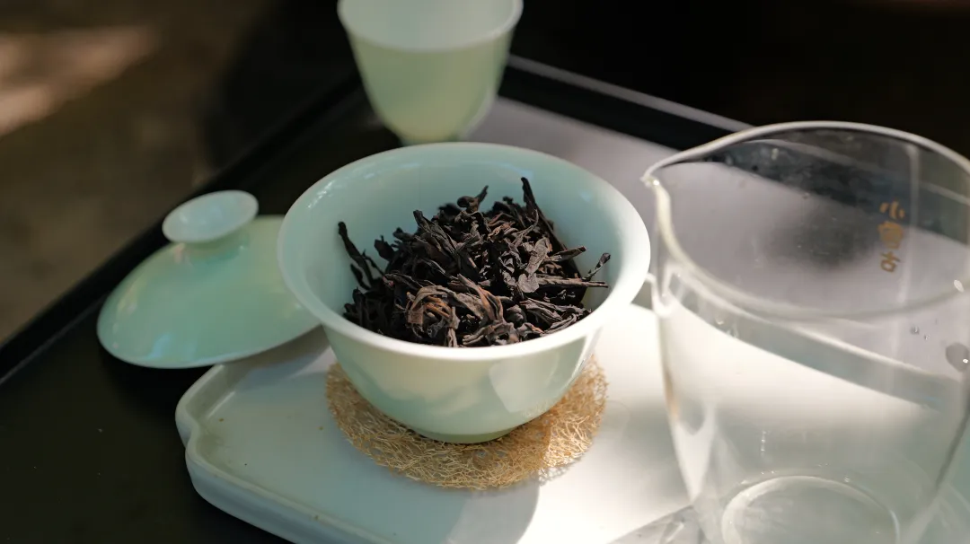 Three Common Reasons Wuyi Rock Tea Can Taste Sour - FONG'S TEA